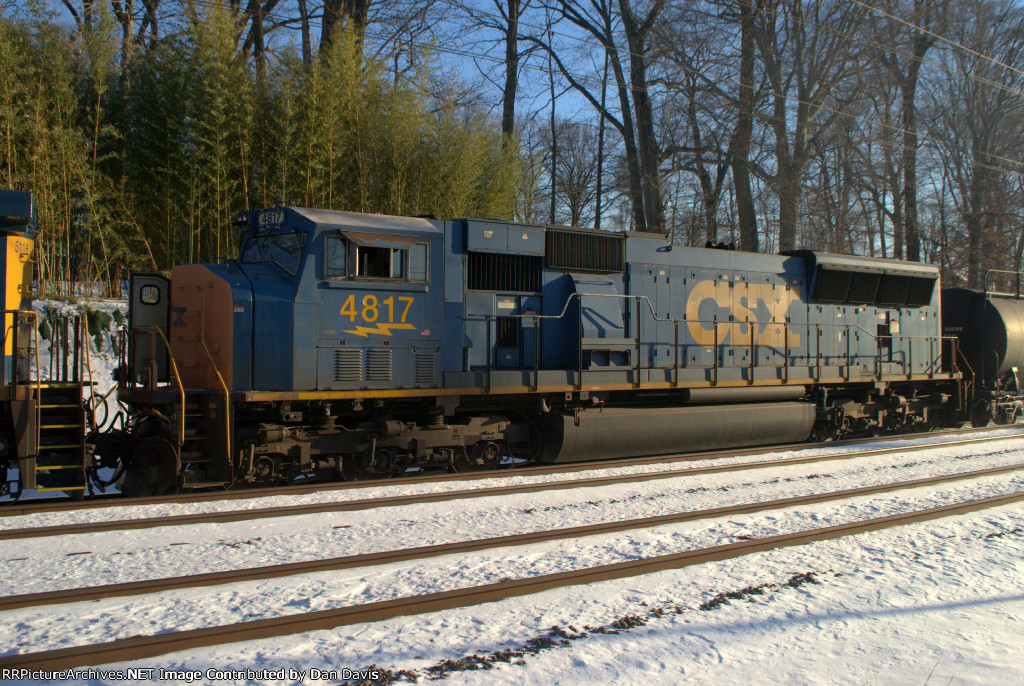 CSX SD70AC 4817 trails on Q300-30